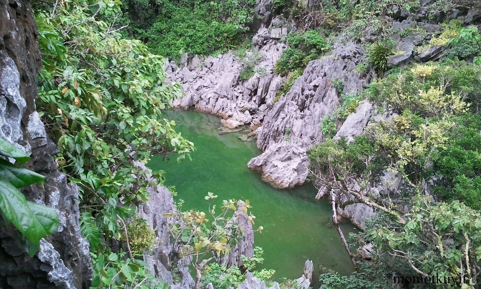 *mOmOt KuYiT*: caramoan island hopping