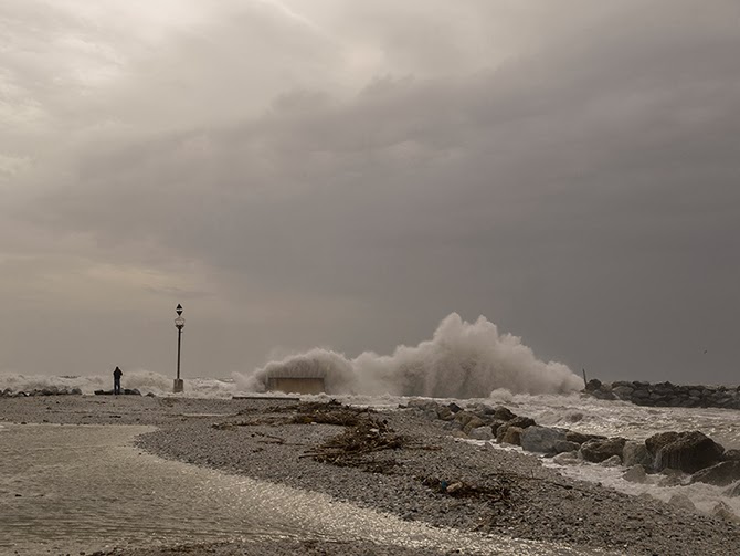 El tiempo atmosferico: UNA BREVE RESEÑA ACERCA DEL VIENTO DE LEVANTE