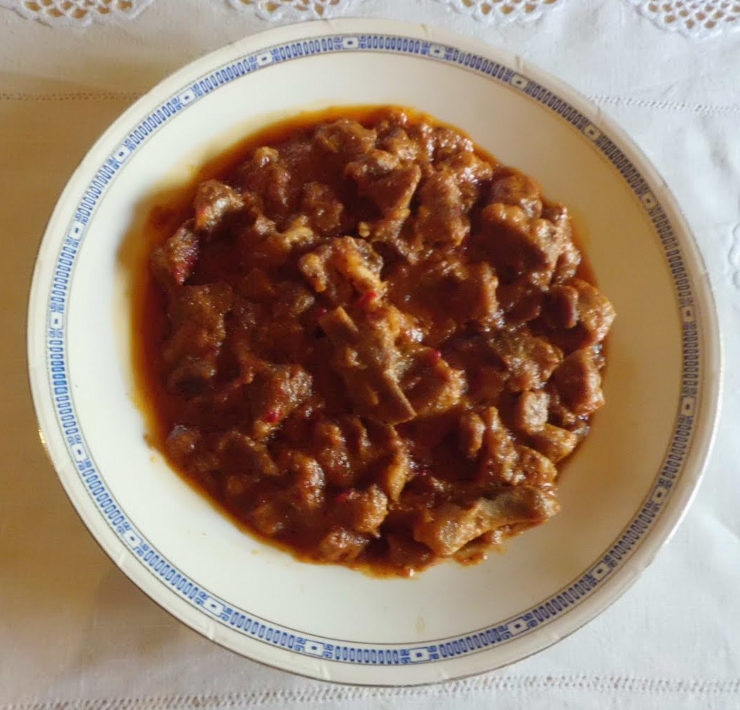 LA COCINA DE LA TIA ENCARNA: CHOTO (CABRITO) EN SALSA DE AJILLO