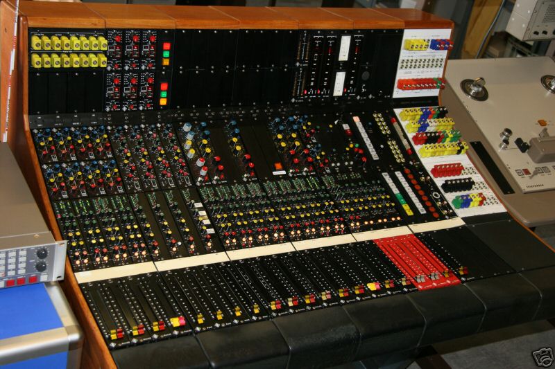 聲音的無上幻覺: Neumann W444a vintage fader