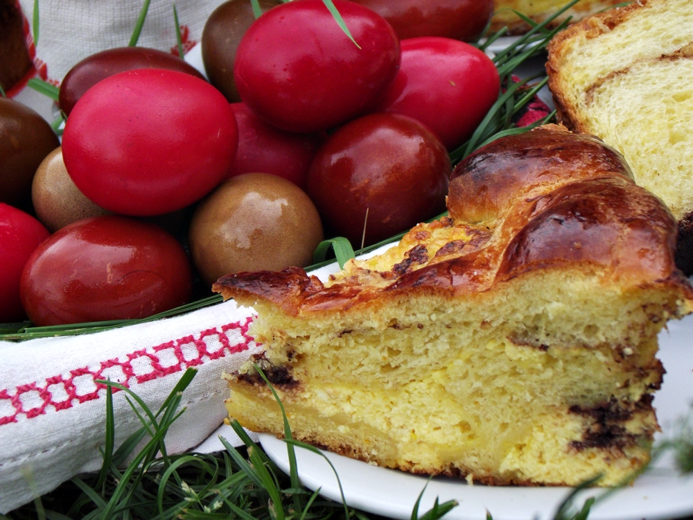 PASTE FERICIT SI LUMINAT! - CAIETUL CU RETETE