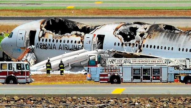 omgville!: Two dead, dozens injured in plane crash..