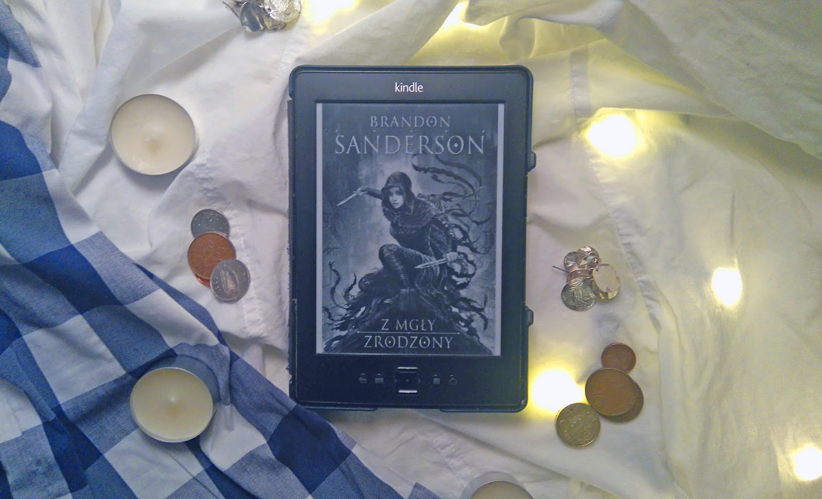 Projekt: Książka: Z mgły zrodzony - Brandon Sanderson