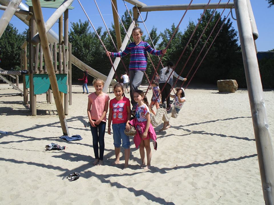 Journée à la plaine de jeux de Tongres . - École Sainte-Marie à Boirs ...