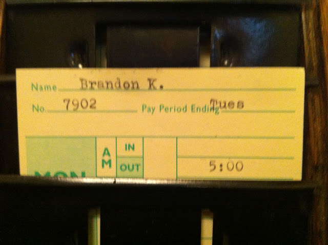 Sasaki Time: Buena Vista Street Hidden Details: The Imagineers Are All Clocked In!