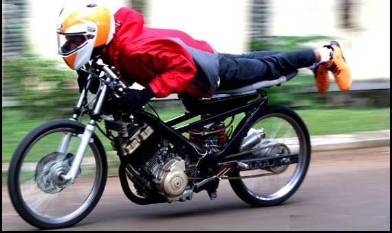 Motor Drag Ninja : Asal usul Bawa motor gaya superman