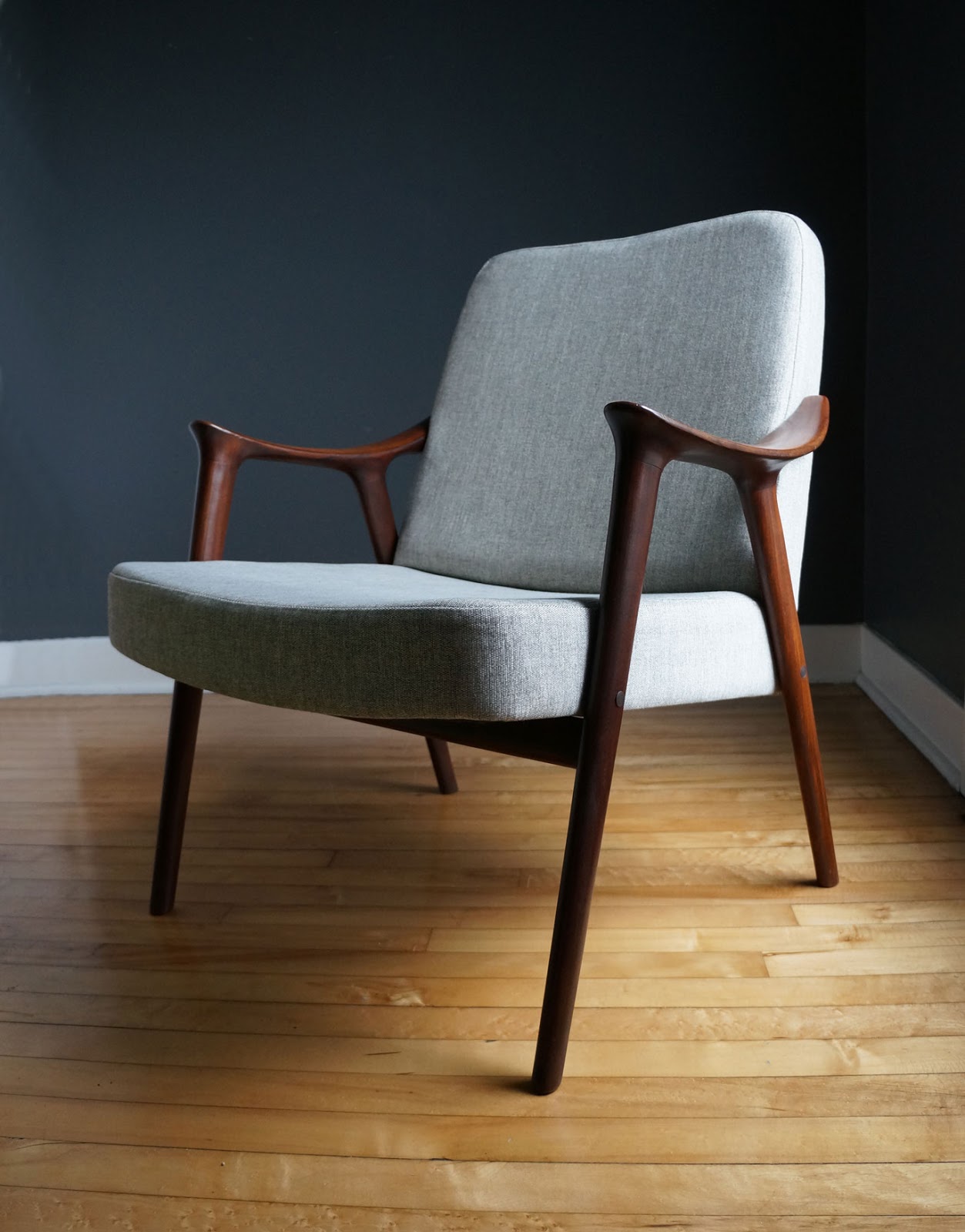 str8mcm: Rastad & Relling Lounge Chairs