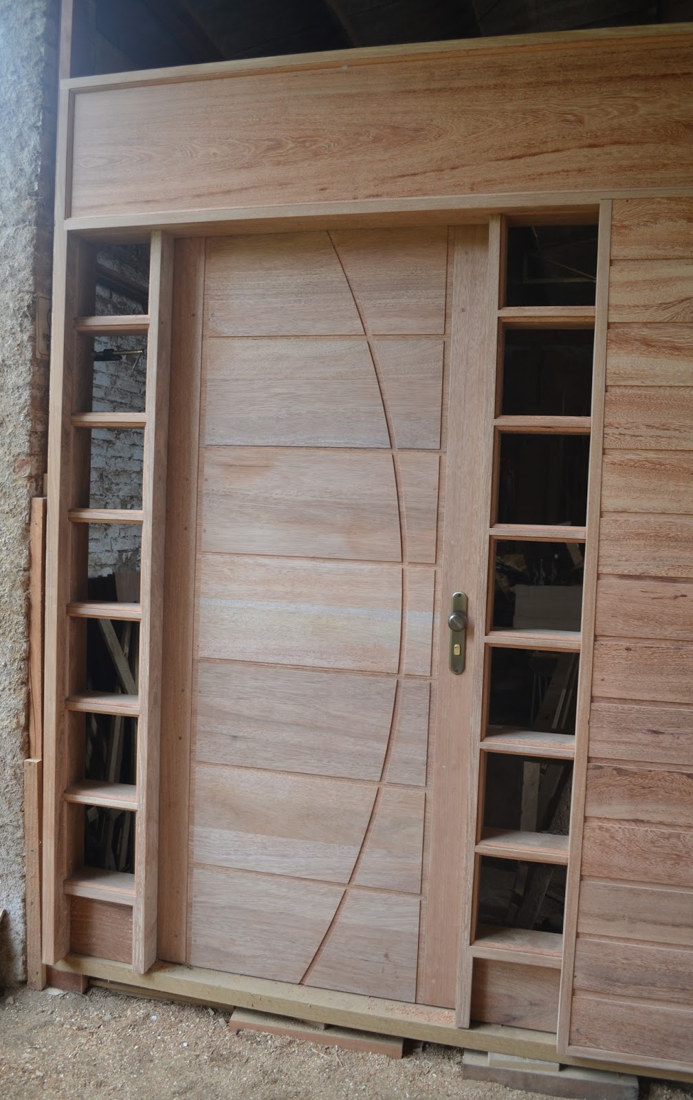 Carpintaria Roloff Ltda.: Porta externa com Painel lateral e superior fixo