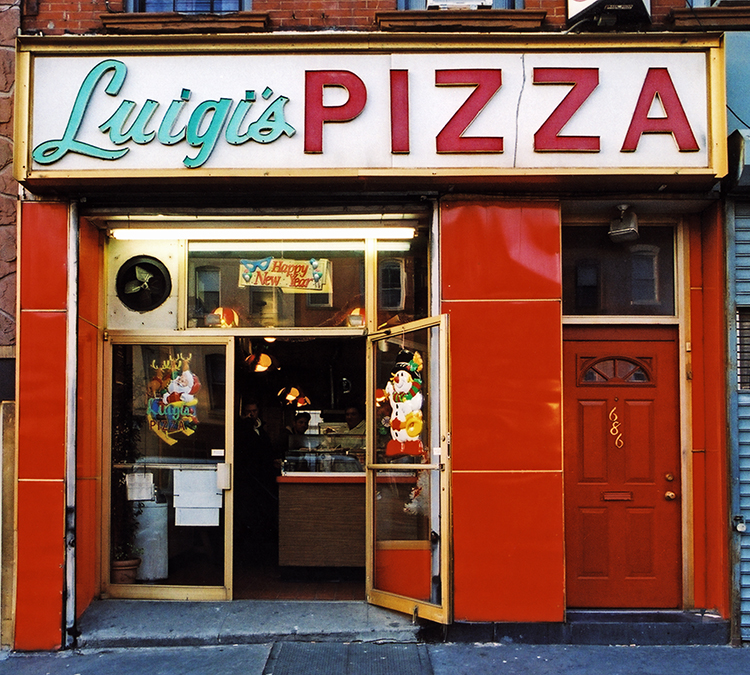 James and Karla Murray Photography: Luigi's Pizza in Park Slope, Brooklyn