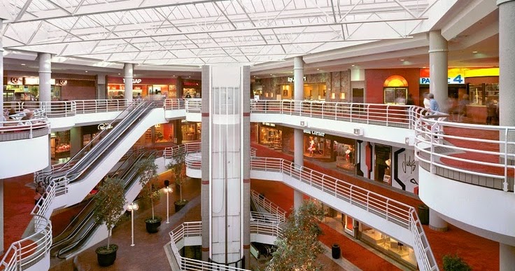 I Love the 80s: Magical Malls in the 1980s