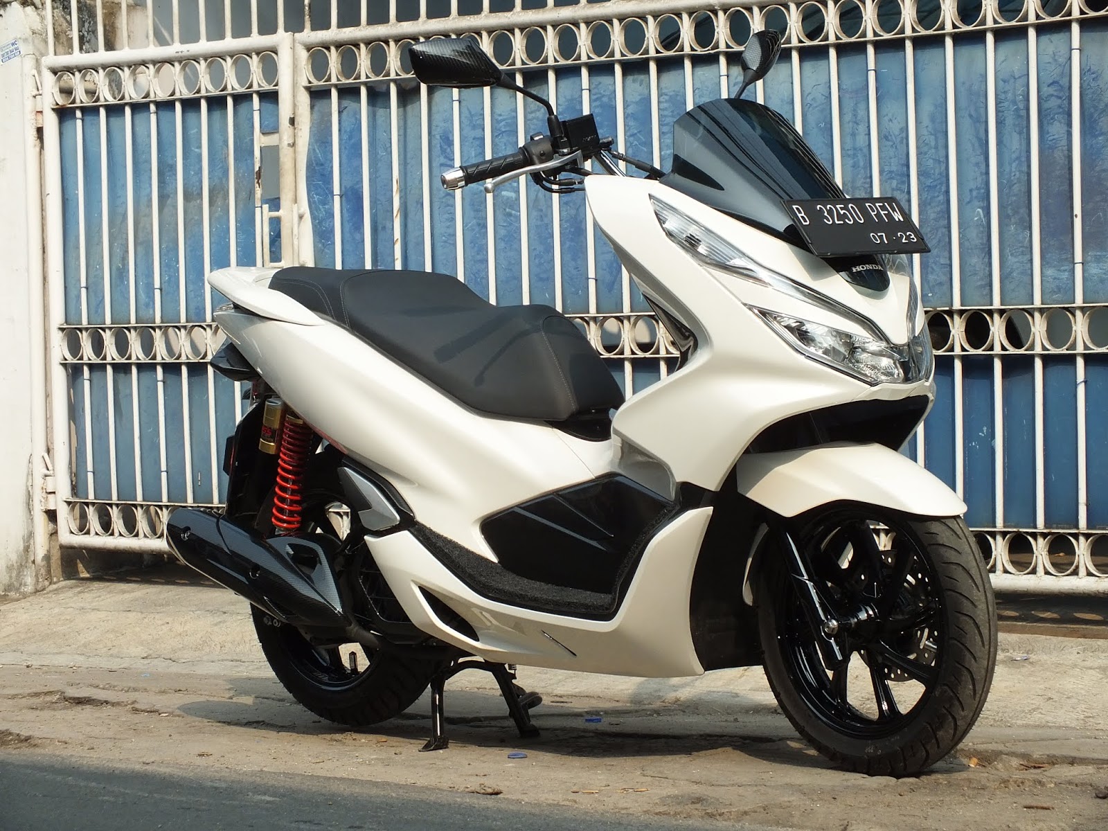 Doctor Matic Klinik Spesialis Motor Matic: HONDA PCX 2018 modif SIMPLE ...