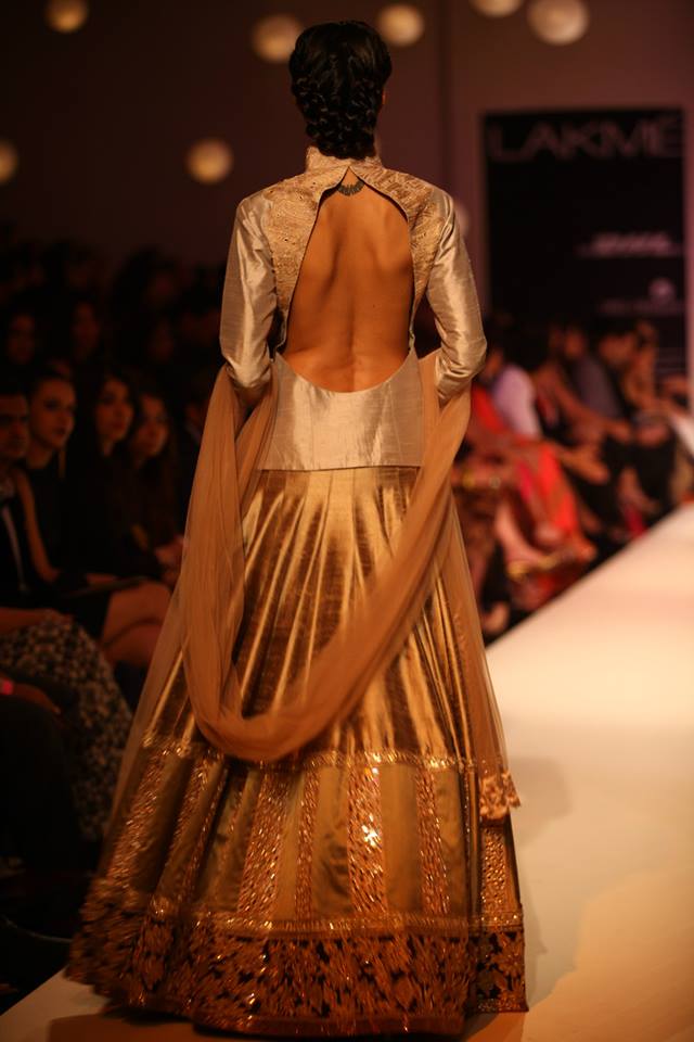 Stylefluid Trendz: Seductive cut-out backs (sexy backs) are back at ...