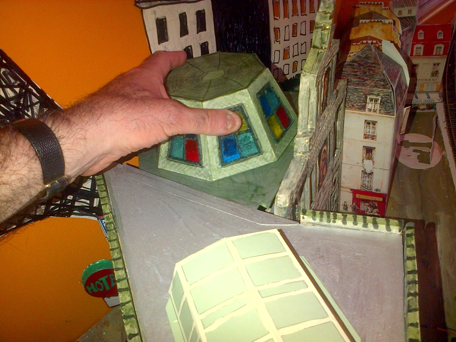 French Model Railway: Installing LED lights to illuminate HO scale ...