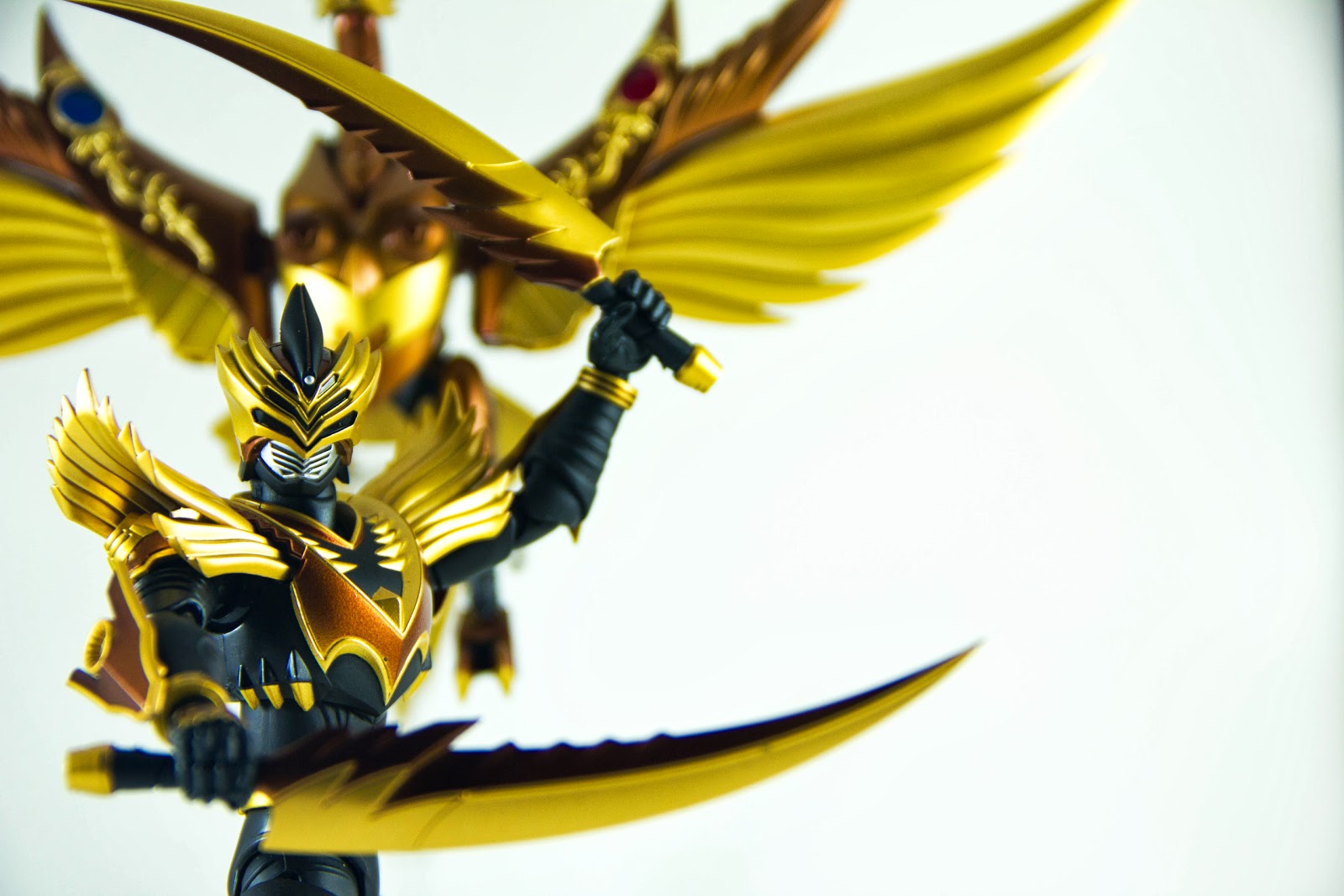 SKYPIEA: SHF-KAMEN RIDER ODIN AND GOLD PHOENIX
