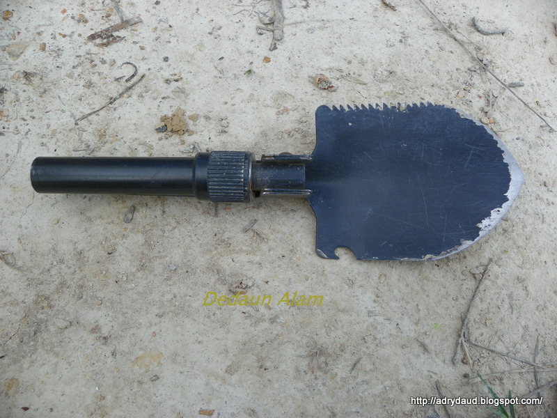 Dedaun Alam: Kebun Kecil Tepi Pagar - Multi Purpose Gardening Tool