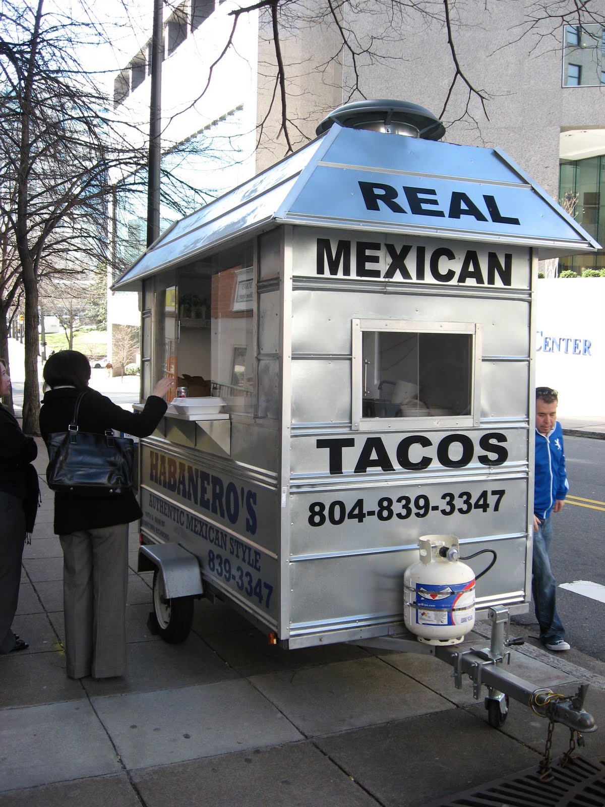 percent: two minute lunch: habanero's taco cart