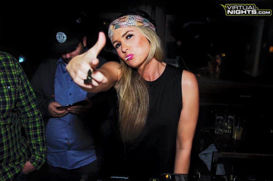 Dj Ze Roberto: Dj Xandra Grochla / Destaque