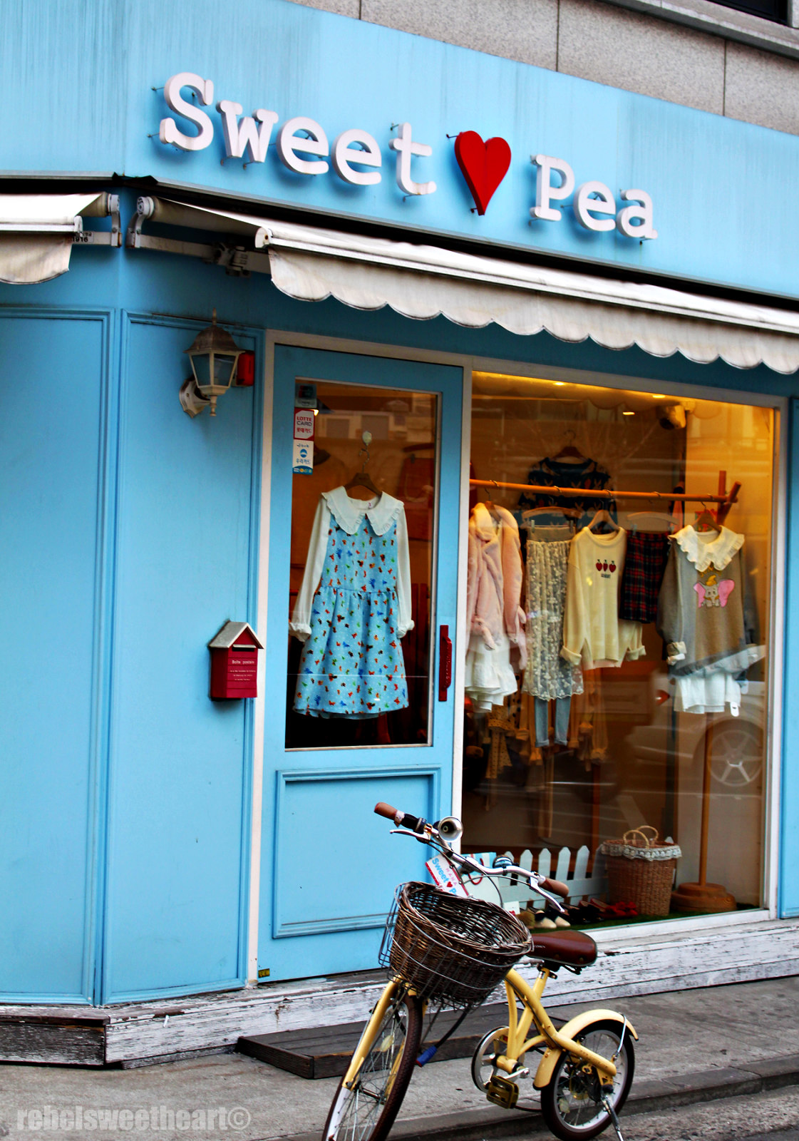 The Rebel Sweetheart.: Seoul Searching | Hey, Hongdae!