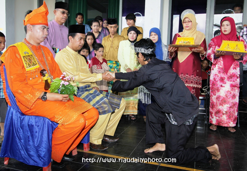 PROSESI ADAT PERKAWINAN MELAYU RIAU | RIAU DAILY PHOTO