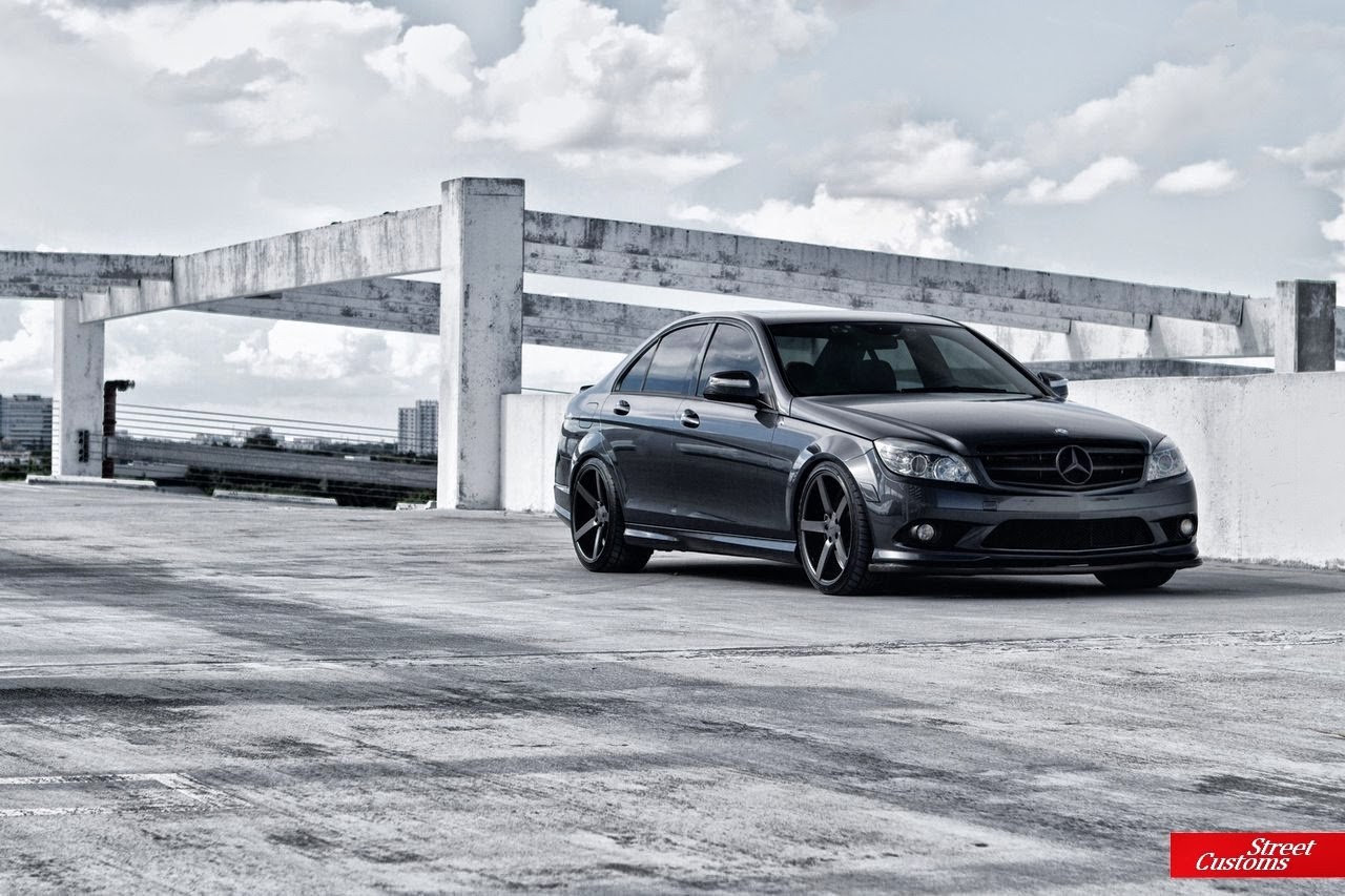 Mercedes-Benz W204 C63 AMG on Vossen wheels | BENZTUNING