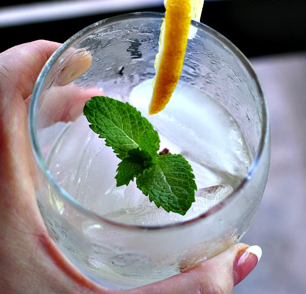 Recipes For Divine Living: Sparkling Ginger Lemonade