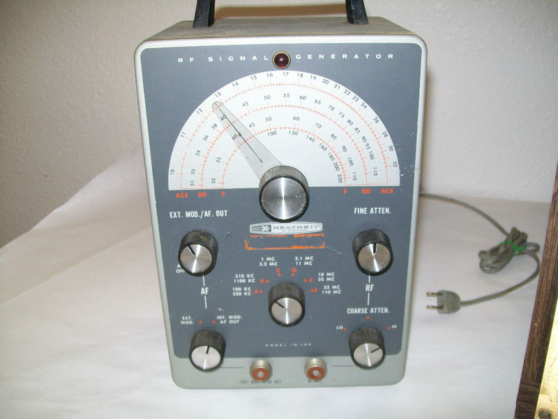 MATRIXSYNTH: Vintage RF Signal Generator And Composer Synthesizer