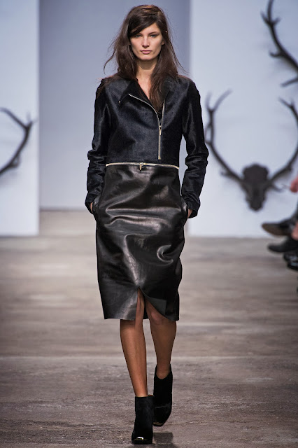 ByElisabethNL: RUNWAY: Leather Inspiration (Part 1)