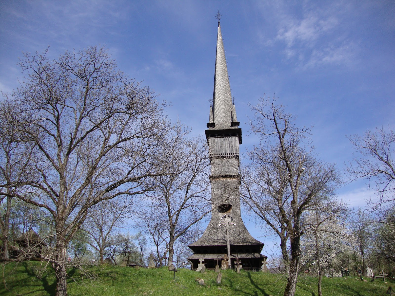 TUDOR PHOTO BLOG: Maramures,Romania - Biserica de Lemn din Surdesti ...