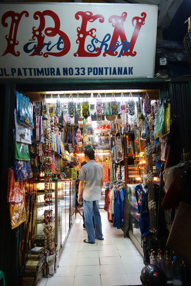 Visiting the Icon of Pontianak: The Equator Monument
