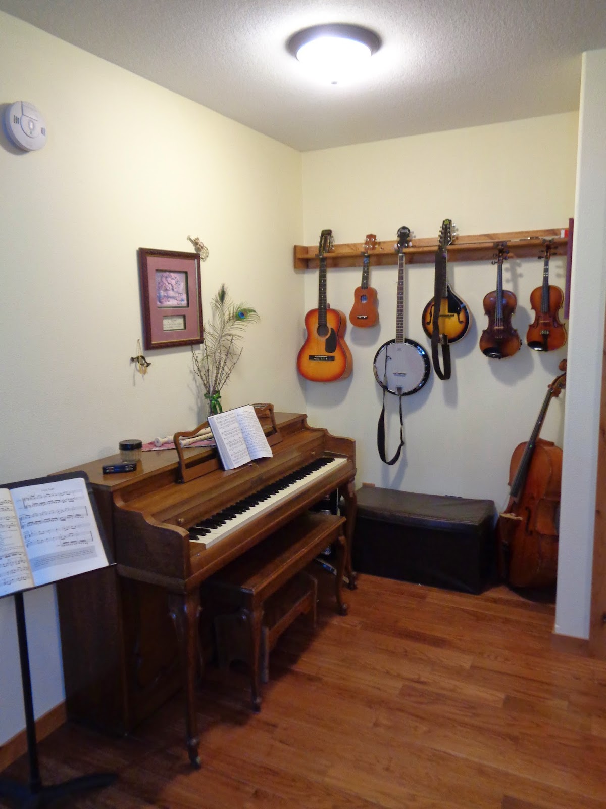 Proverbs 31 Living: Our Music Nook