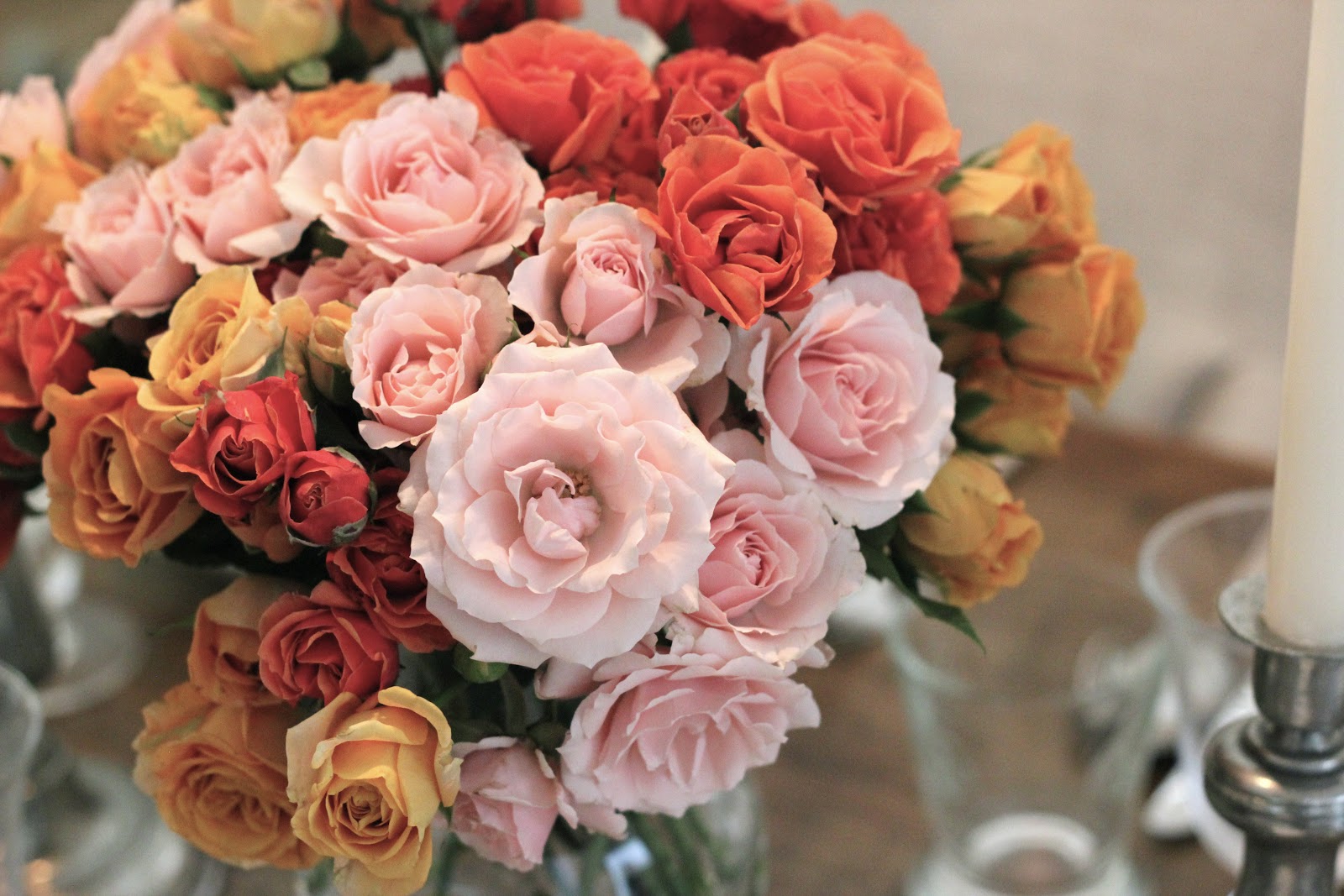 DIY Sweetheart Rose Arrangement | Coral, Peach and Pale Pink Roses ...