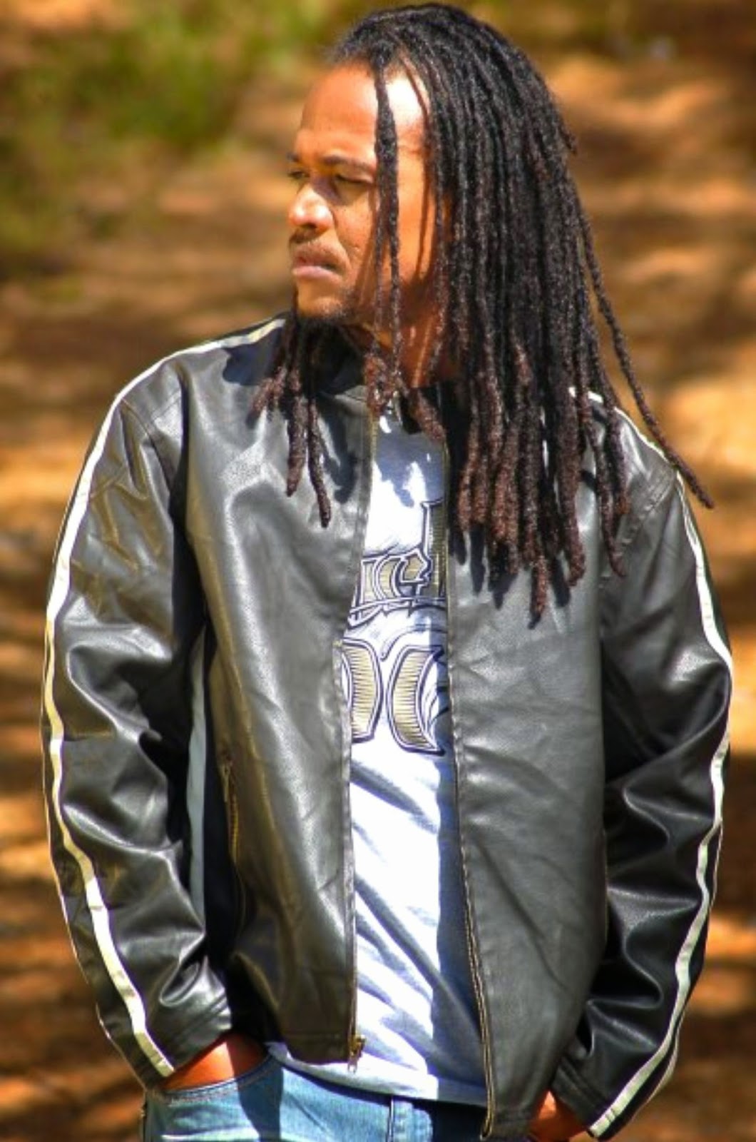 Reggaediscography: ANDREW BEES - DISCOGRAPHY: (Reggae Singer)