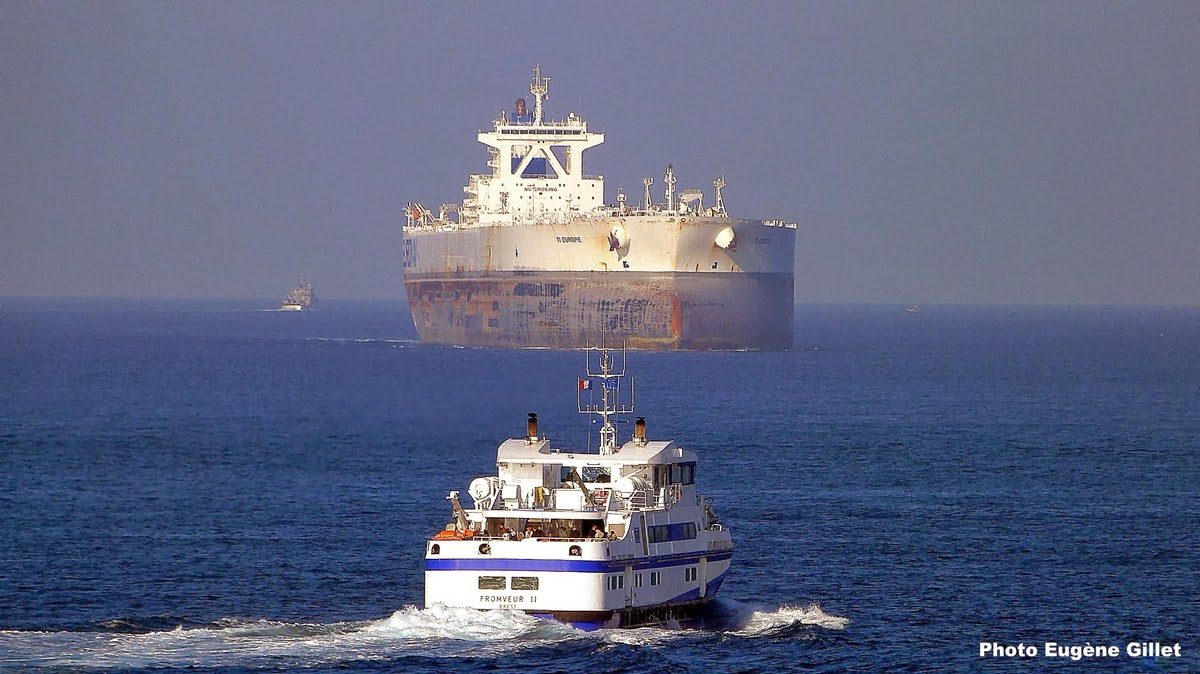 Veuillez vous pousser ... j'arrive ! (photo E. Gillet)