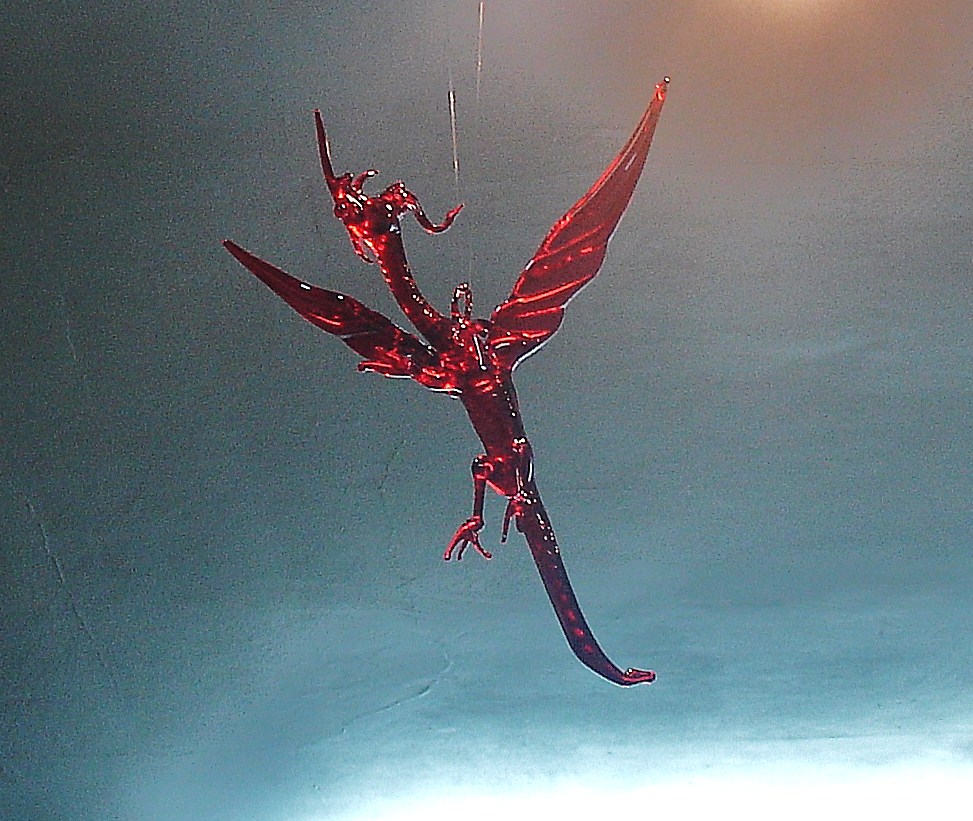 Glassbloggery: Flying Red Dragon Made of Glass