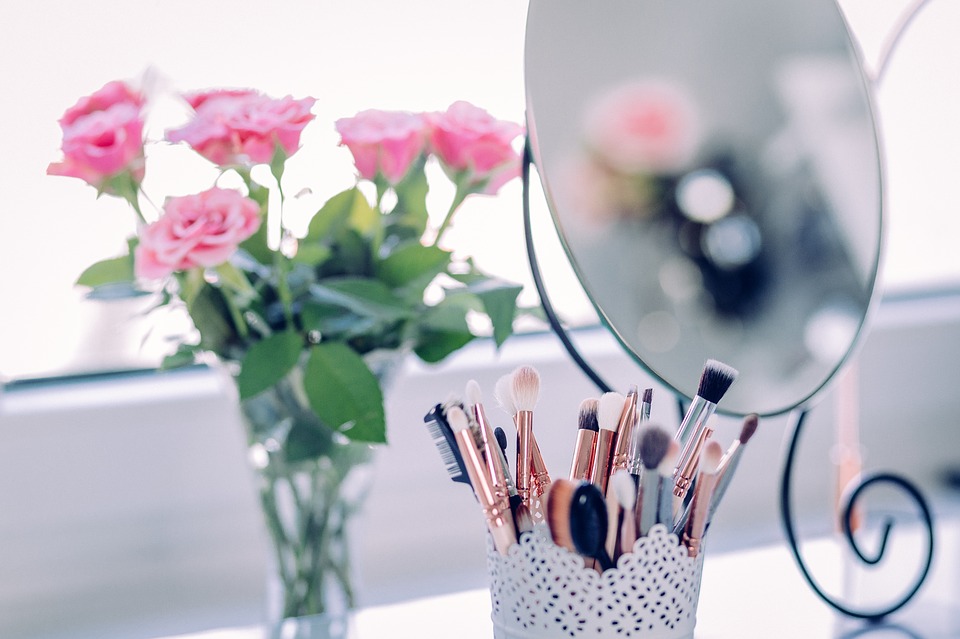 How To Boost Your Self Confidence Through Makeup | A Very Sweet Blog