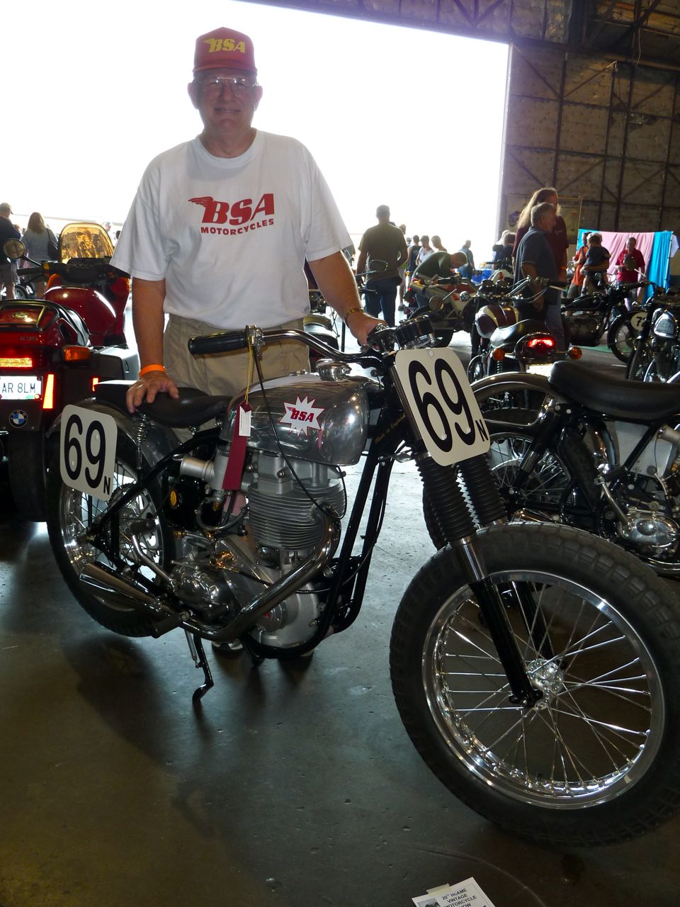 Bikewriter.com: Bright’s Star: A rare BSA factory ‘tracker