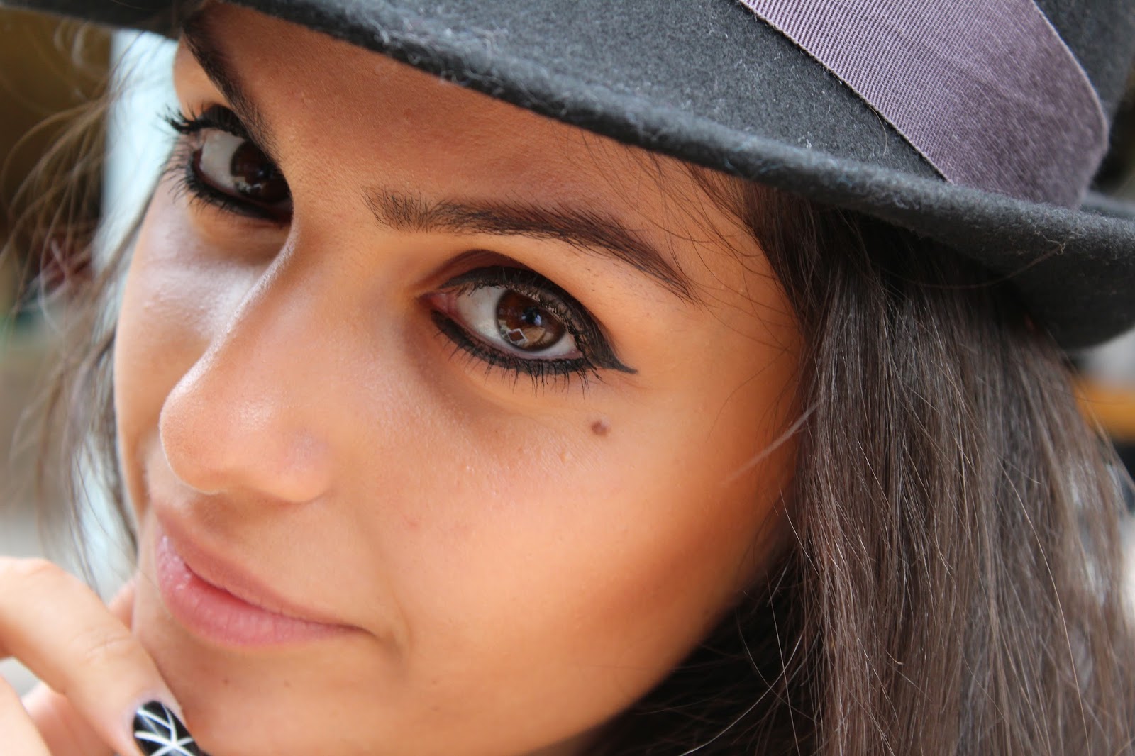 Kat Whispers...: On The Radar: XCLUSIVE! Interview with singer Eleni C