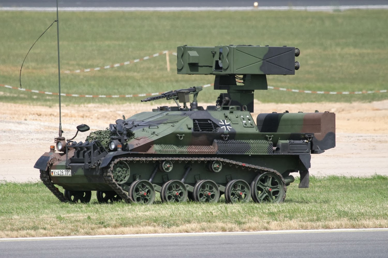 PERTAHANAN DAN KEAMANAN: Rheinmetall Offers Wiesel Light Tracked ...