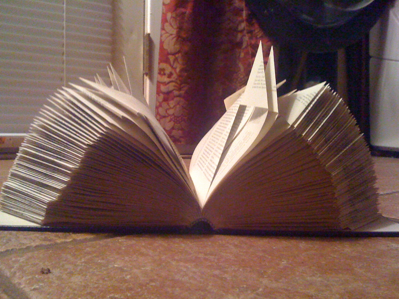 The Pen Of The Muses: I love folding papers and things.