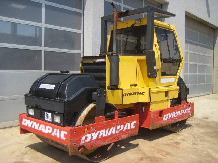 SOON SENG LEE HEAVY EQUIPMENT PLT: Dynapac CC211 Tandem Roller