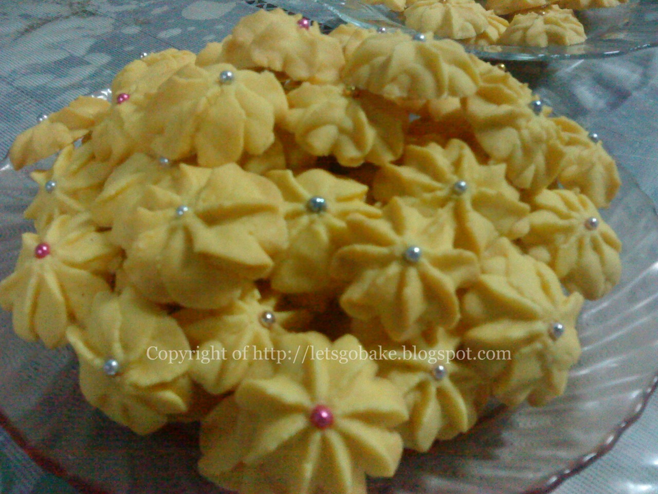 Mom's Kitchen: Biskut Dahlia
