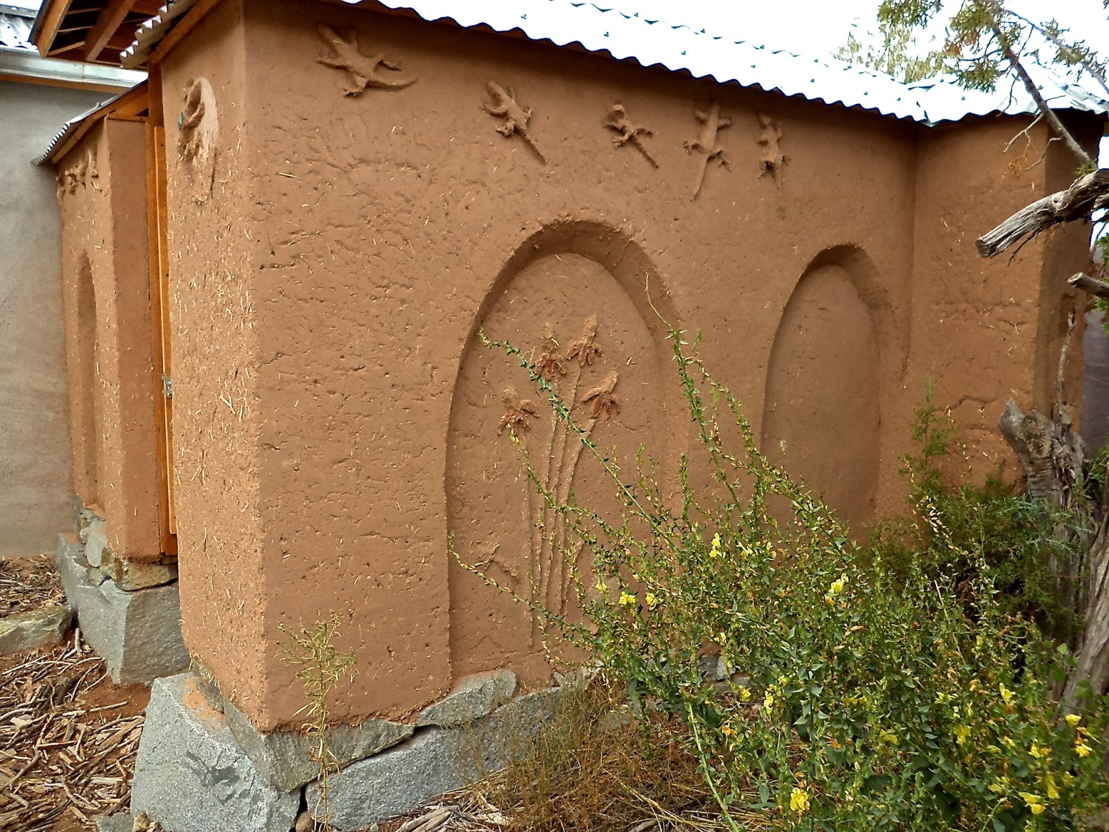 Alt. Build Blog: Building An Adobe Wall: #7 One year On And A Companion ...