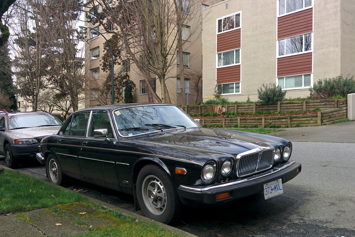 Old Parked Cars Vancouver: 1984 Jaguar Sovereign