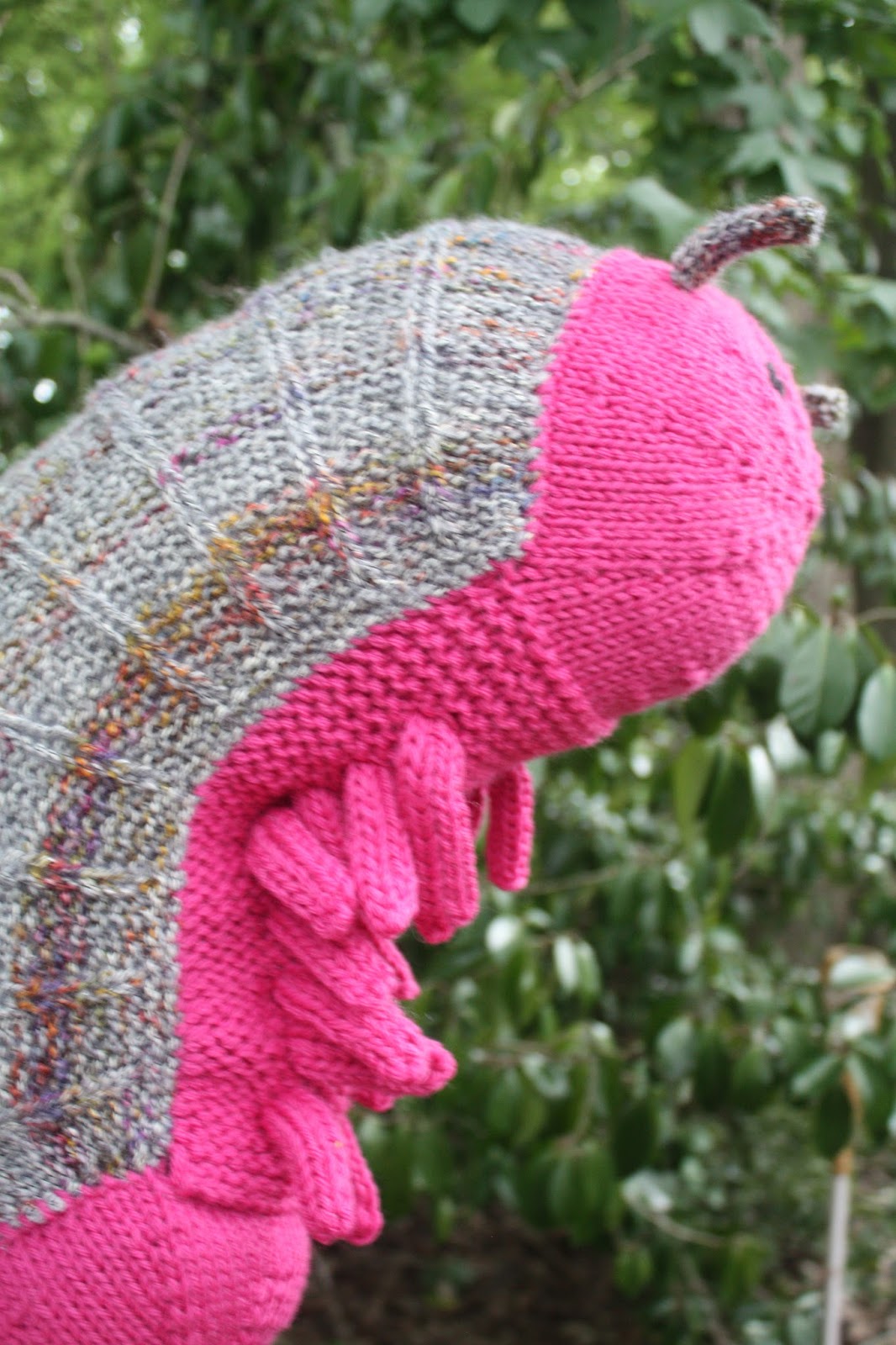 snapdragon crafts: knit your library, vol. 18 (roly poly edition)