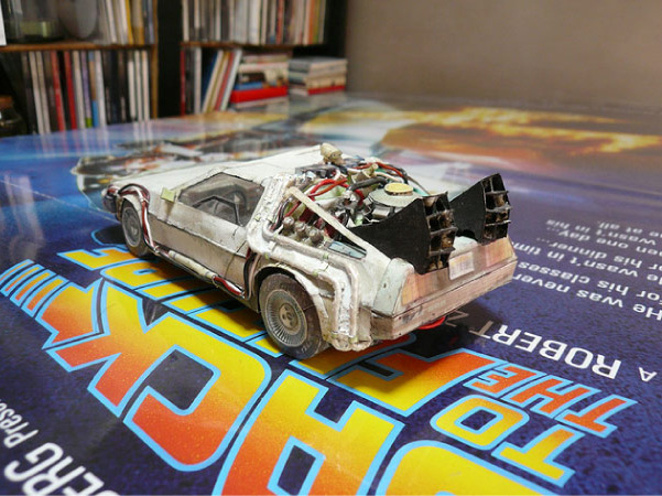 Back to the Future Car Paper Model - PAPEROX FREE PAPERCRAFT