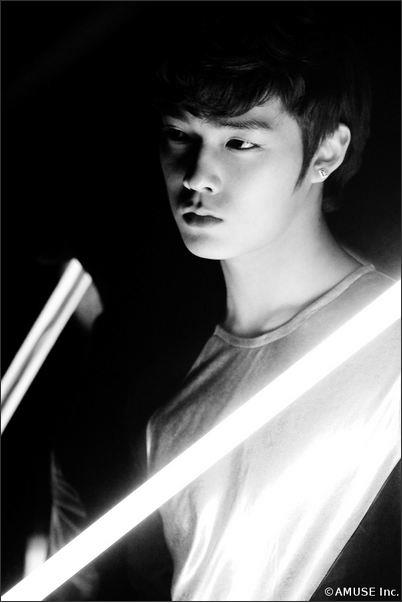 Cross Gene Ecuador : Kim Yong Seok