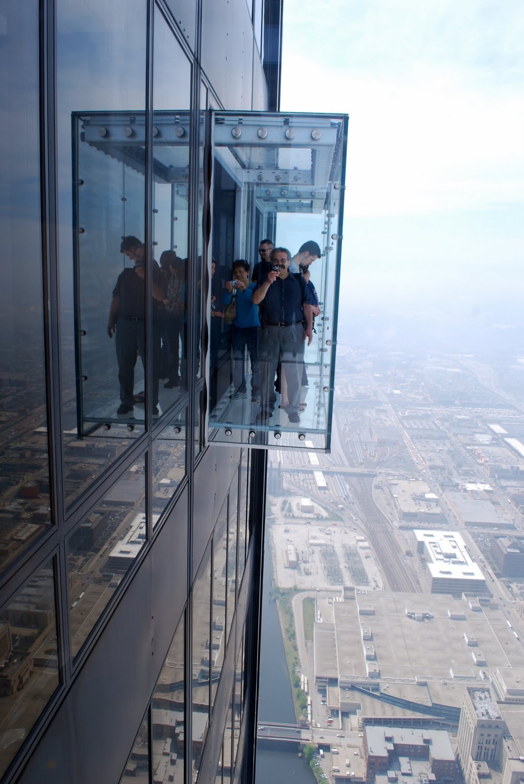 Mille Fiori Favoriti: Above the Clouds in the Willis Tower