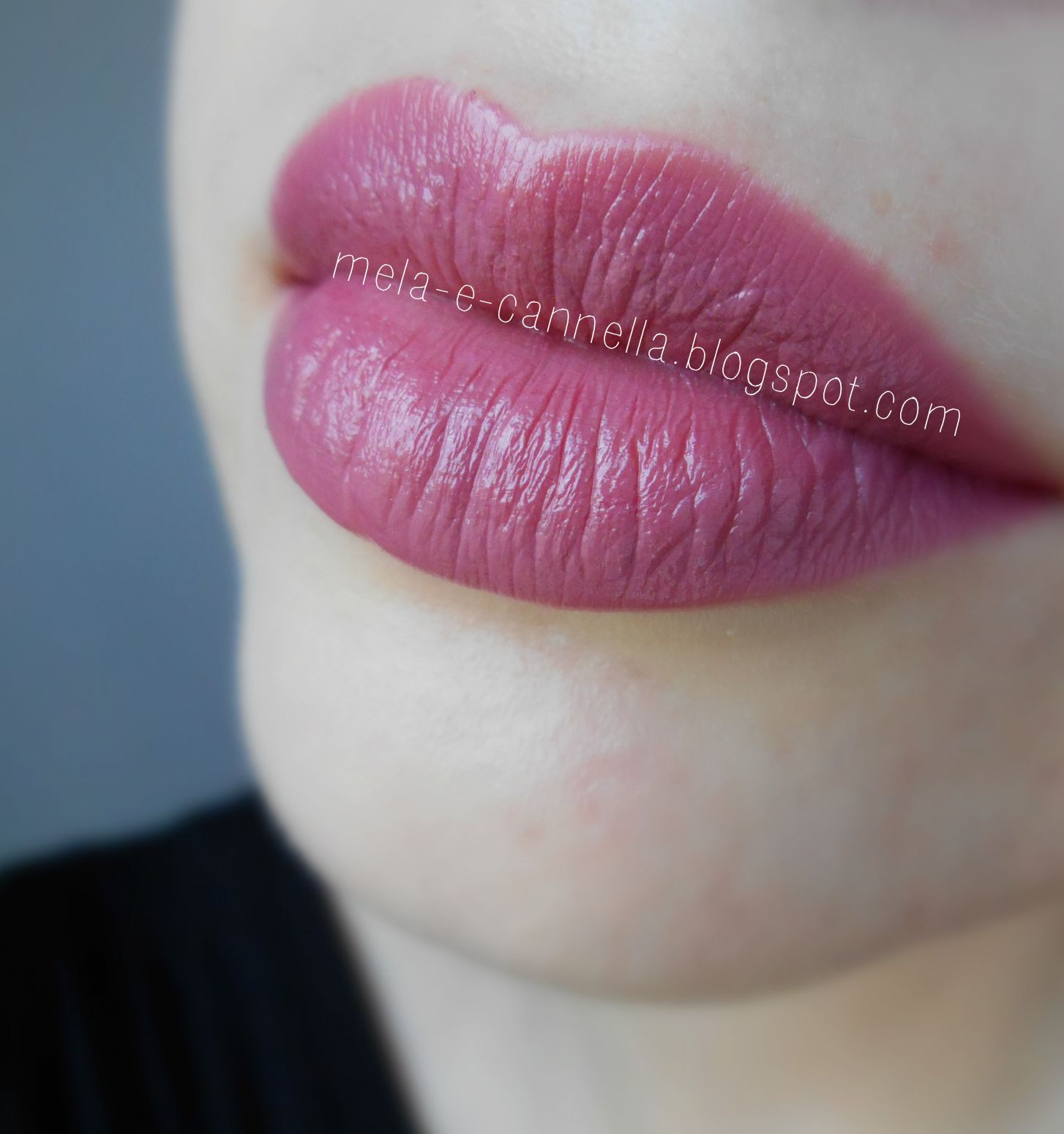 mela-e-cannella: Avon ULTRA COLOR 3D PLUMPING LIPSTICK - Mad for Mauve