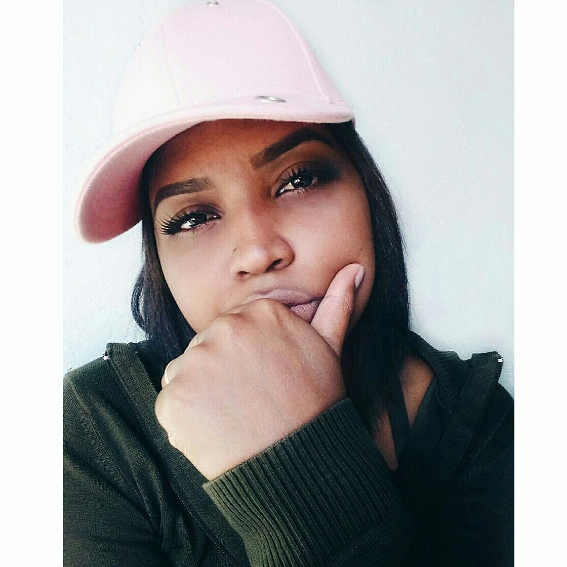 Praticamente uso esses dois apps pra tirar algumas imperfeições e ...