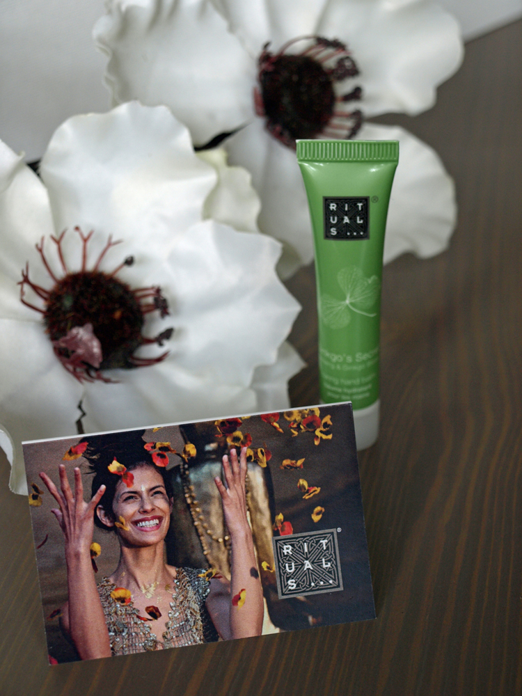 Beauty on Review: My Experience: Free Hand Massage at Rituals!